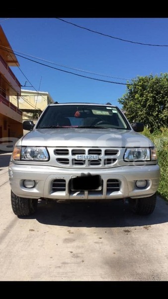 Buy used isuzu rodeo silver car in belize in belize - belice.carrocarros